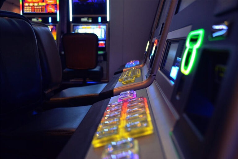 The Psychology of Slot Machines - Untamed Science