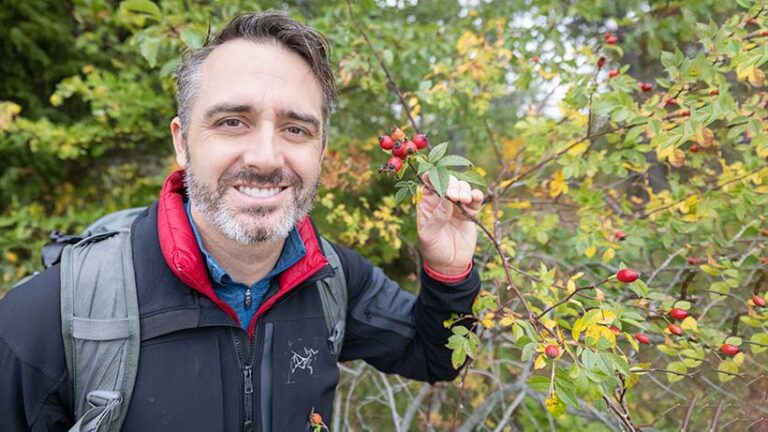 Rob Nelson env science - Untamed Science